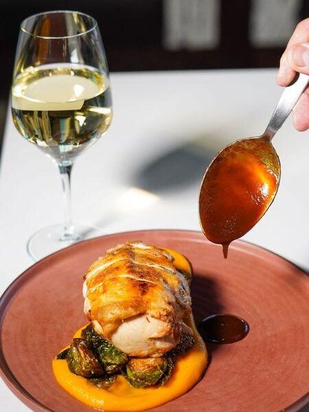 SEVEN Restaurant & Bar opens inside new dual Reston hotel