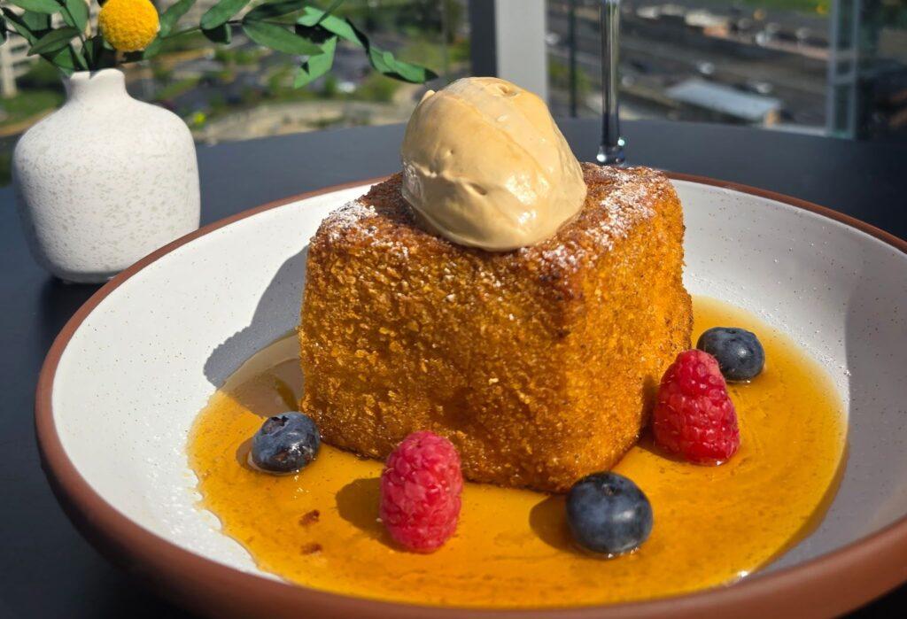 Reston’s SYN rooftop lounge launches new brunch menu