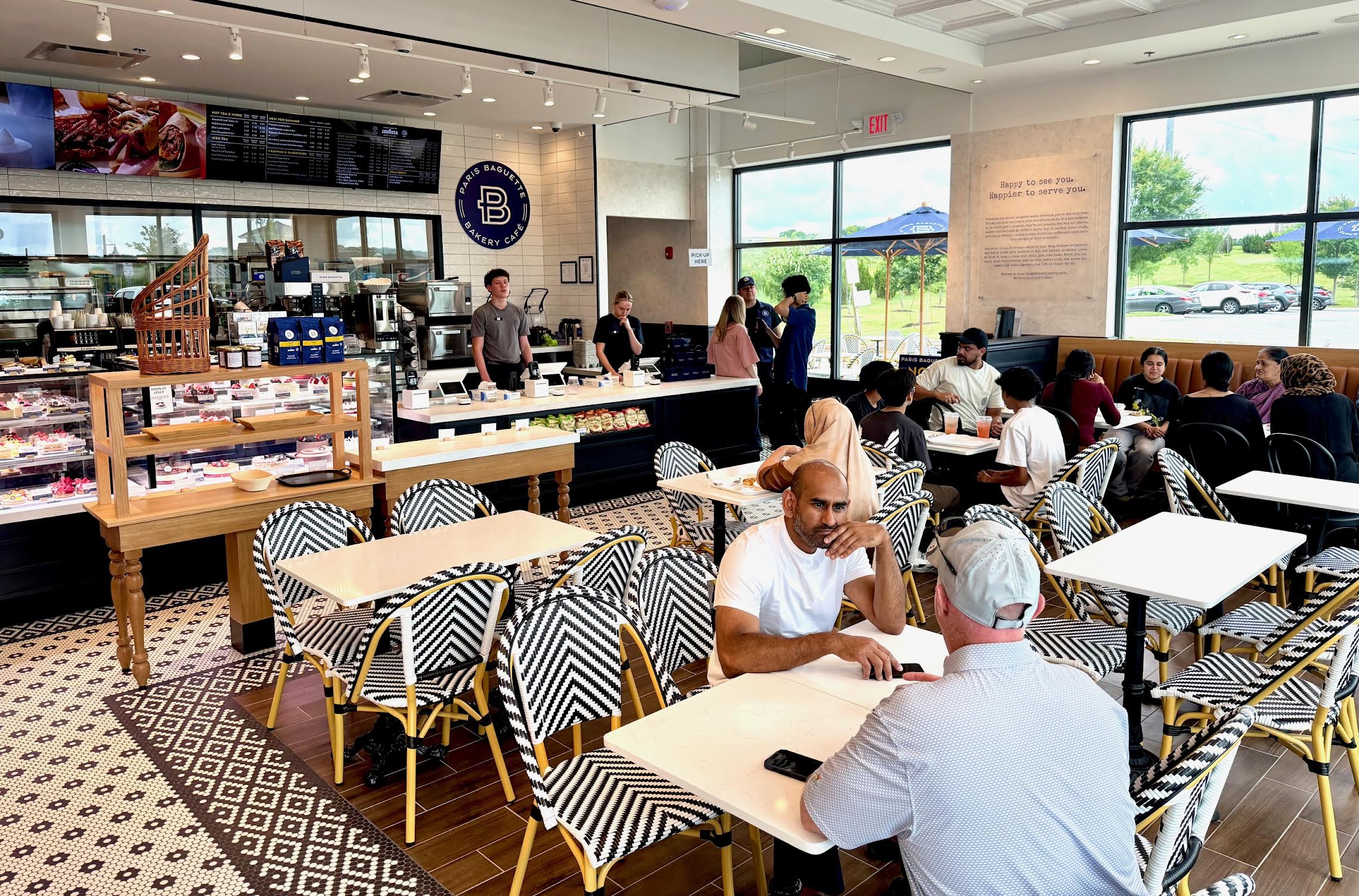 Sneak peek inside Leesburg’s new Paris Baguette