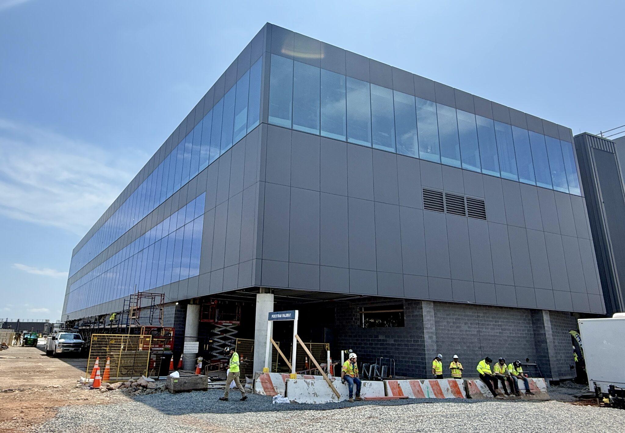 Inside the new Concourse E coming to Dulles International Airport