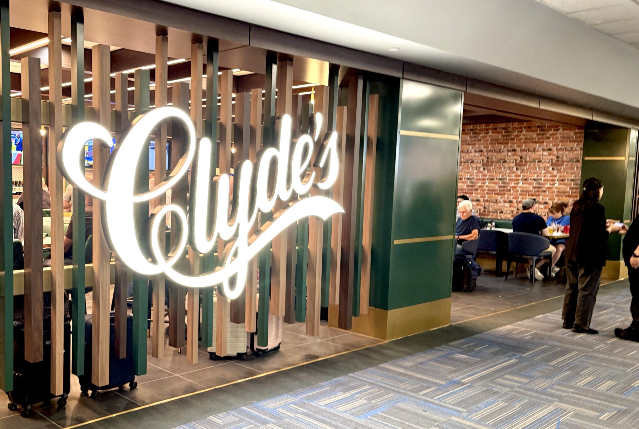 Clyde’s opens newest restaurant at Dulles International